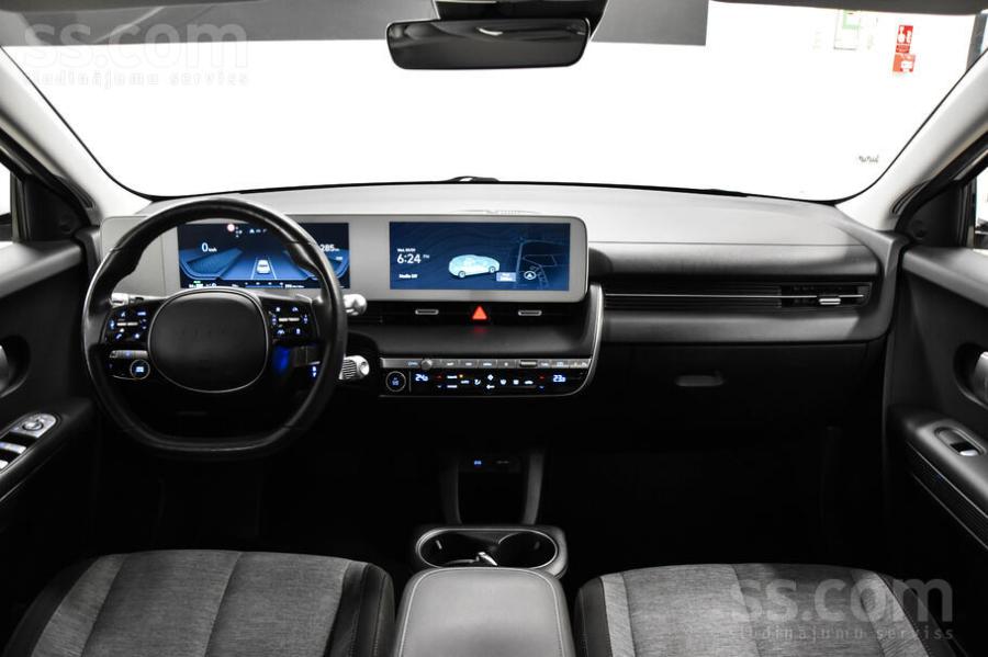 White Hyundai Ioniq 2022 in Riga, with an engine capacity of 0.00 L and mileage of 123 thousand km for 25990 €, photo 20 on AUTOMOTO.COM.LV
