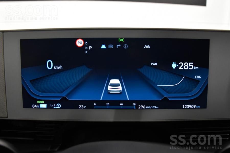 White Hyundai Ioniq 2022 in Riga, with an engine capacity of 0.00 L and mileage of 123 thousand km for 25990 €, photo 24 on AUTOMOTO.COM.LV