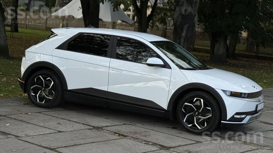 Balts Hyundai Ioniq 2023 Jūrmala, ar dzinēja tilpumu 1.60 L un nobraukumu 0 tūkst. km par 29950 €, foto 10 vietnē AUTOMOTO.COM.LV