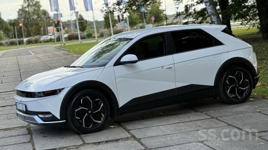 Balts Hyundai Ioniq 2023 Jūrmala, ar dzinēja tilpumu 1.60 L un nobraukumu 0 tūkst. km par 29950 €, foto 11 vietnē AUTOMOTO.COM.LV