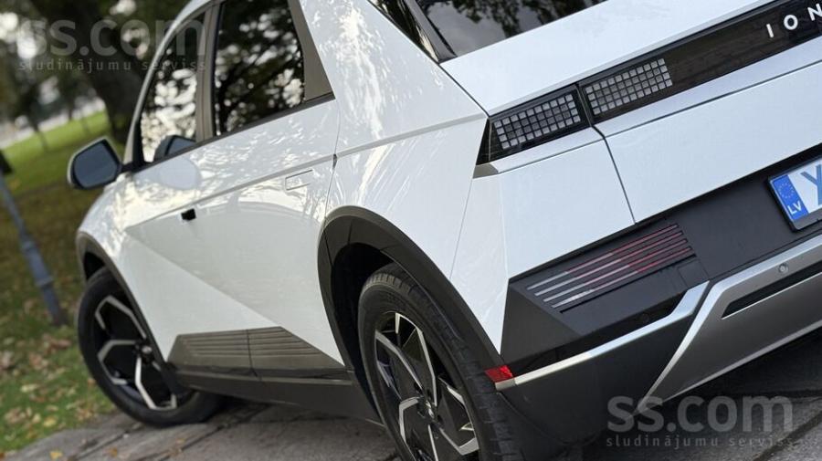 Balts Hyundai Ioniq 2023 Jūrmala, ar dzinēja tilpumu 1.60 L un nobraukumu 0 tūkst. km par 29950 €, foto 16 vietnē AUTOMOTO.COM.LV