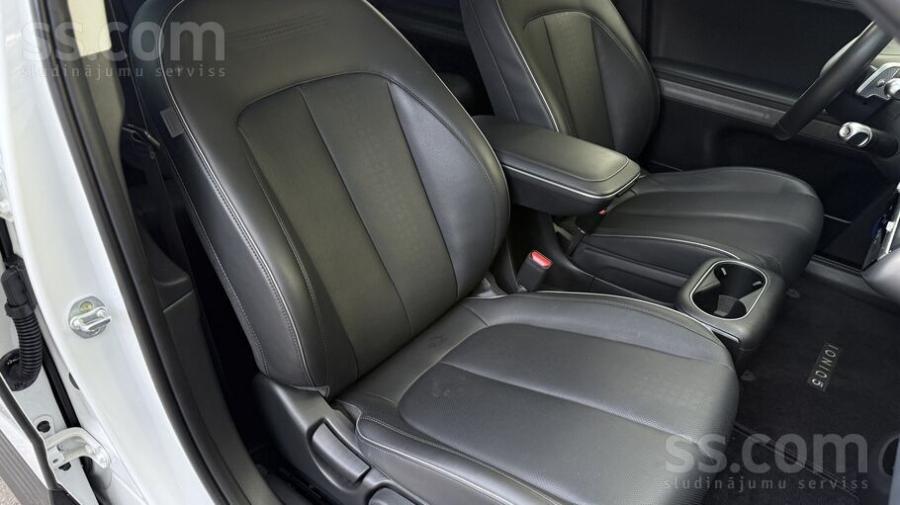 Balts Hyundai Ioniq 2023 Jūrmala, ar dzinēja tilpumu 1.60 L un nobraukumu 0 tūkst. km par 29950 €, foto 19 vietnē AUTOMOTO.COM.LV