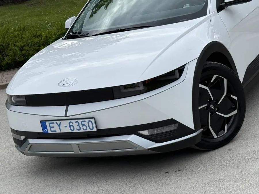 Balts Hyundai Ioniq 2023 Jūrmala, ar dzinēja tilpumu 0.00 L un nobraukumu 35 tūkst. km par 29950 €, foto 4 vietnē AUTOMOTO.COM.LV