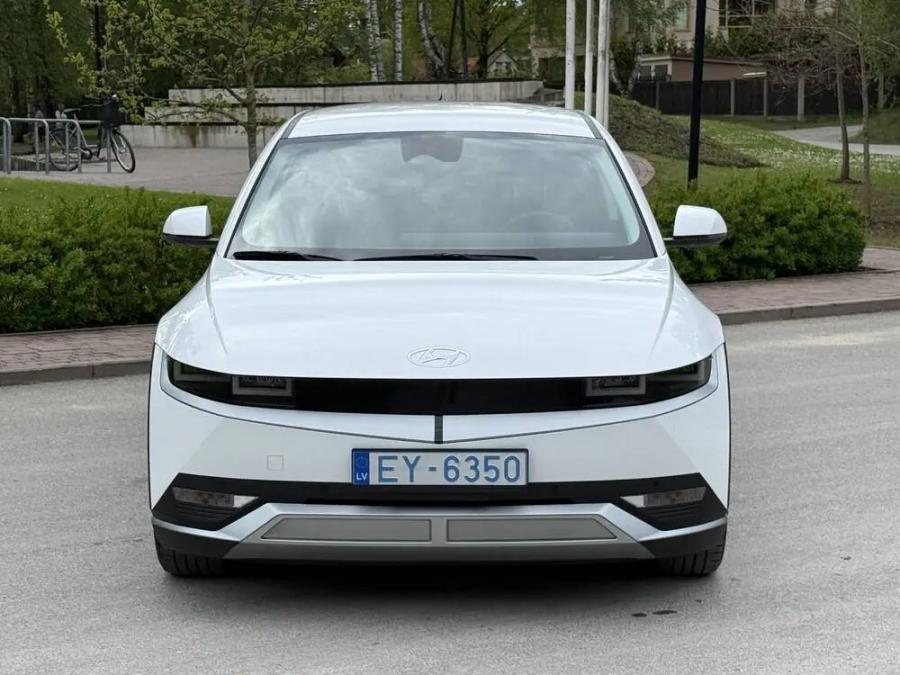 Balts Hyundai Ioniq 2023 Jūrmala, ar dzinēja tilpumu 0.00 L un nobraukumu 35 tūkst. km par 29950 €, foto 13 vietnē AUTOMOTO.COM.LV