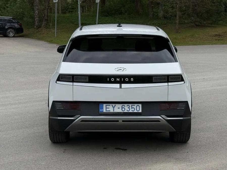 Balts Hyundai Ioniq 2023 Jūrmala, ar dzinēja tilpumu 0.00 L un nobraukumu 35 tūkst. km par 29950 €, foto 14 vietnē AUTOMOTO.COM.LV