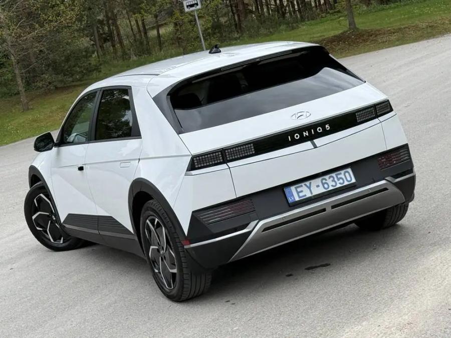 Balts Hyundai Ioniq 2023 Jūrmala, ar dzinēja tilpumu 0.00 L un nobraukumu 35 tūkst. km par 29950 €, foto 15 vietnē AUTOMOTO.COM.LV