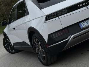 Balts Hyundai Ioniq 2023 Jūrmala, ar dzinēja tilpumu 0.00 L un nobraukumu 35 tūkst. km par 29950 €, foto 17 vietnē AUTOMOTO.COM.LV