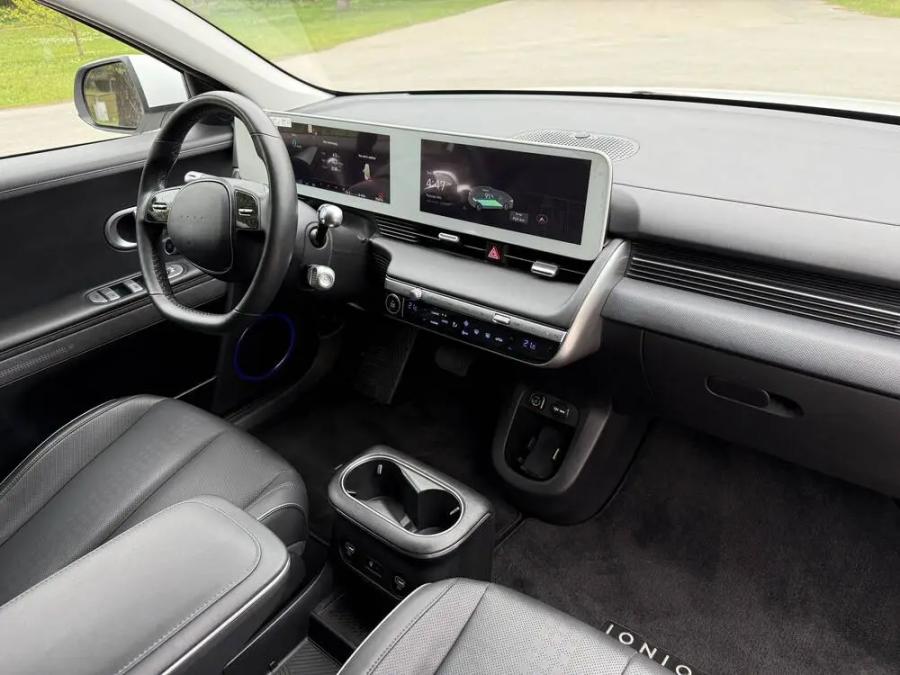 Balts Hyundai Ioniq 2023 Jūrmala, ar dzinēja tilpumu 0.00 L un nobraukumu 35 tūkst. km par 29950 €, foto 21 vietnē AUTOMOTO.COM.LV