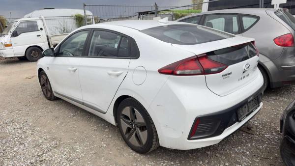 Белый Хендай Ioniq 2019 в Паневежис, объемом двигателя 1.58 л и пробегом 200 тыс. км за 7000 €, фото 1 на AUTOMOTO.COM.LV