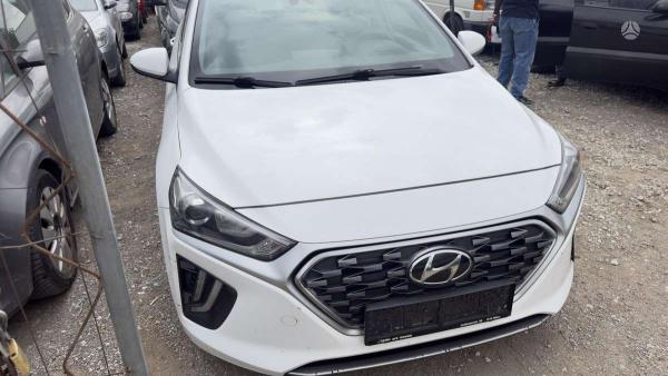 Белый Хендай Ioniq 2019 в Паневежис, объемом двигателя 1.58 л и пробегом 200 тыс. км за 7000 €, фото 6 на AUTOMOTO.COM.LV