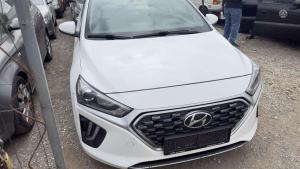 Balts Hyundai Ioniq 2019 Panevēža, ar dzinēja tilpumu 1.58 L un nobraukumu 200 tūkst. km par 7000 €, foto 6 vietnē AUTOMOTO.COM.LV