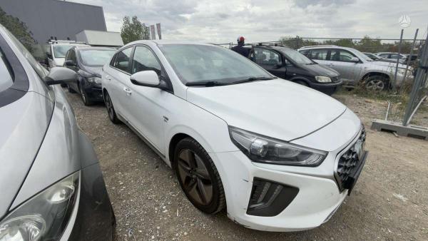 Белый Хендай Ioniq 2019 в Паневежис, объемом двигателя 1.58 л и пробегом 200 тыс. км за 7000 €, фото 7 на AUTOMOTO.COM.LV