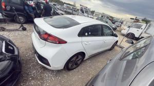 Balts Hyundai Ioniq 2019 Panevēža, ar dzinēja tilpumu 1.58 L un nobraukumu 200 tūkst. km par 7000 €, foto 10 vietnē AUTOMOTO.COM.LV