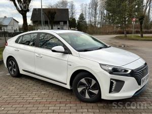 Balts Hyundai Ioniq 2016 Ogre, ar dzinēja tilpumu 1.60 L un nobraukumu 177 tūkst. km par 11999 €, foto 4 vietnē AUTOMOTO.COM.LV