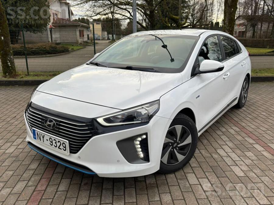 Balts Hyundai Ioniq 2016 Ogre, ar dzinēja tilpumu 1.60 L un nobraukumu 177 tūkst. km par 11999 €, foto 5 vietnē AUTOMOTO.COM.LV