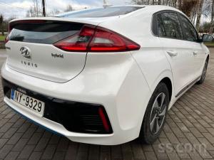 Balts Hyundai Ioniq 2016 Ogre, ar dzinēja tilpumu 1.60 L un nobraukumu 177 tūkst. km par 11999 €, foto 9 vietnē AUTOMOTO.COM.LV
