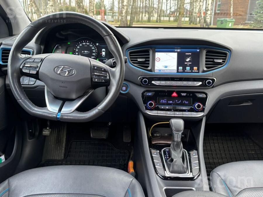 Balts Hyundai Ioniq 2016 Ogre, ar dzinēja tilpumu 1.60 L un nobraukumu 177 tūkst. km par 11999 €, foto 13 vietnē AUTOMOTO.COM.LV