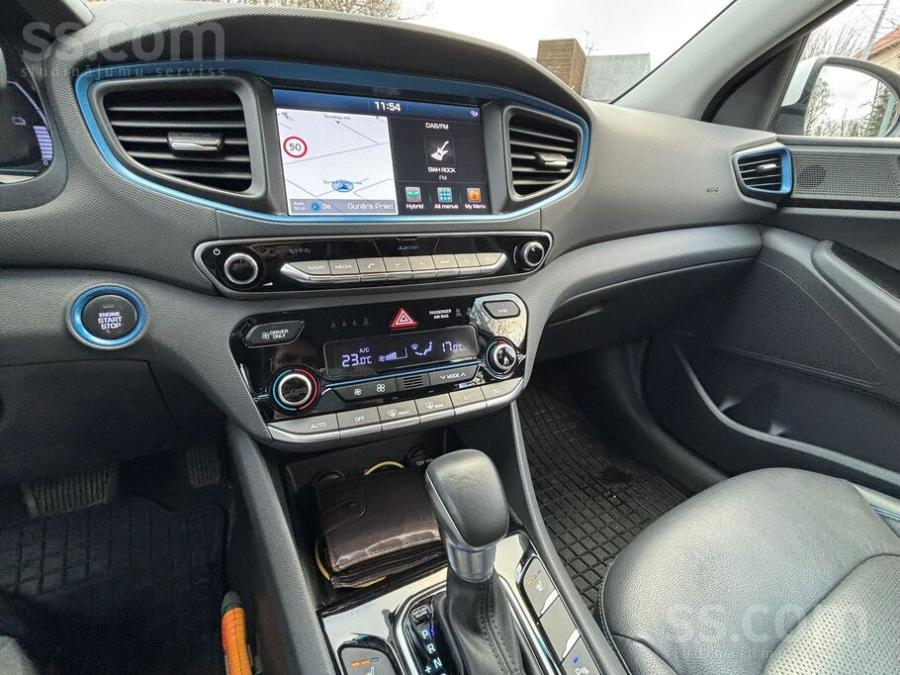 Balts Hyundai Ioniq 2016 Ogre, ar dzinēja tilpumu 1.60 L un nobraukumu 177 tūkst. km par 11999 €, foto 18 vietnē AUTOMOTO.COM.LV