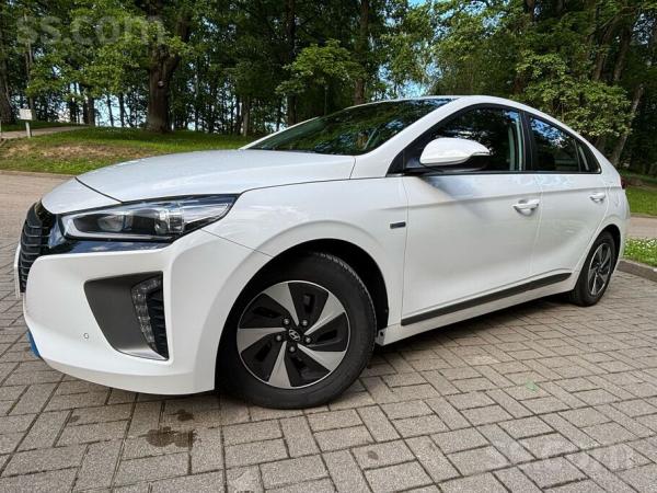 Белый Хендай Ioniq 2016 в Огре, объемом двигателя 1.60 л и пробегом 182 тыс. км за 11499 €, фото 3 на AUTOMOTO.COM.LV