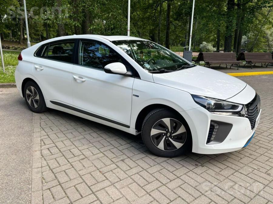 Белый Хендай Ioniq 2016 в Огре, объемом двигателя 1.60 л и пробегом 182 тыс. км за 11499 €, фото 7 на AUTOMOTO.COM.LV