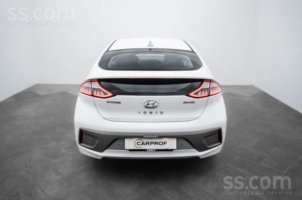 White Hyundai Ioniq 2018 in Tallinn, with an engine capacity of 0.00 L and mileage of 106 thousand km for 12999 €, photo 5 on AUTOMOTO.COM.LV