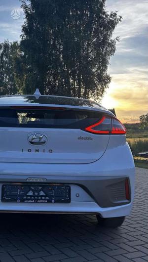 Белый Хендай Ioniq 2018 в Утена, объемом двигателя 0.00 л и пробегом 207 тыс. км за 8950 €, фото 20 на AUTOMOTO.COM.LV