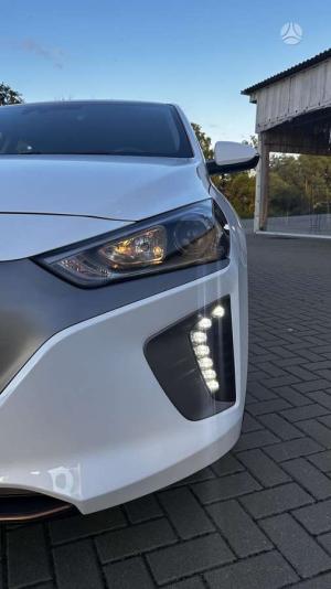Белый Хендай Ioniq 2018 в Утена, объемом двигателя 0.00 л и пробегом 207 тыс. км за 8950 €, фото 37 на AUTOMOTO.COM.LV