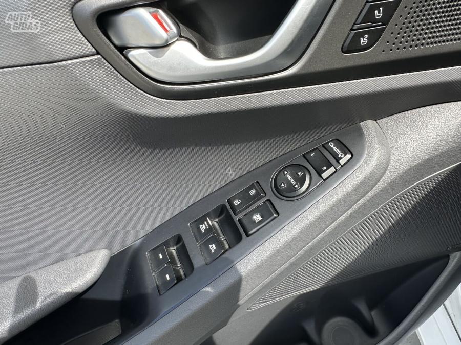 Белый Хендай Ioniq 2018 в Каунас, объемом двигателя 1.60 л и пробегом 201 тыс. км за 9780 €, фото 43 на AUTOMOTO.COM.LV