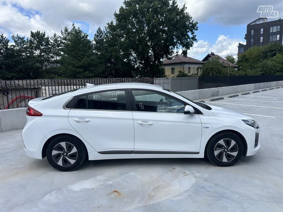 Белый Хендай Ioniq 2018 в Каунас, объемом двигателя 1.60 л и пробегом 201 тыс. км за 9780 €, фото 5 на AUTOMOTO.COM.LV
