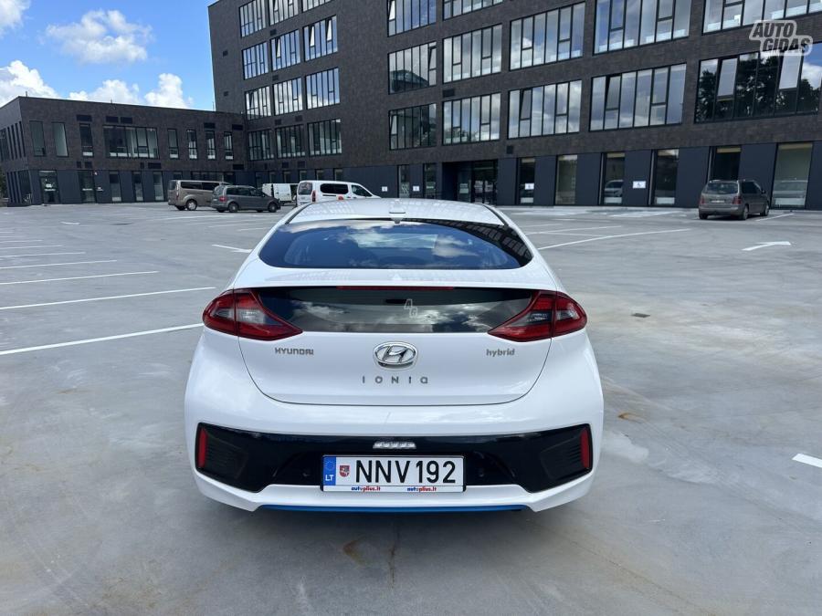 Белый Хендай Ioniq 2018 в Каунас, объемом двигателя 1.60 л и пробегом 201 тыс. км за 9780 €, фото 7 на AUTOMOTO.COM.LV