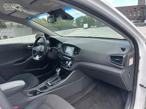 Белый Хендай Ioniq 2018 в Каунас, объемом двигателя 1.60 л и пробегом 201 тыс. км за 9780 €, фото 12 на AUTOMOTO.COM.LV