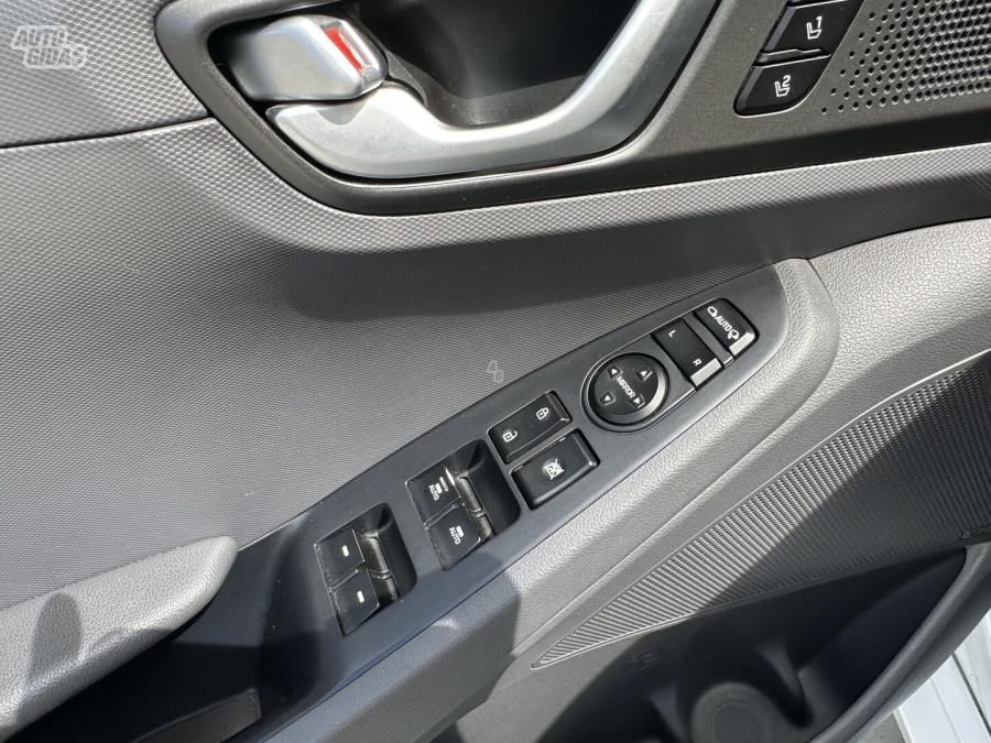 Белый Хендай Ioniq 2018 в Каунас, объемом двигателя 1.60 л и пробегом 201 тыс. км за 9780 €, фото 44 на AUTOMOTO.COM.LV