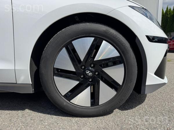 Balts Hyundai Ioniq 2024 Rīga, ar dzinēja tilpumu 0.00 L un nobraukumu 22 tūkst. km par 32900 €, foto 9 vietnē AUTOMOTO.COM.LV