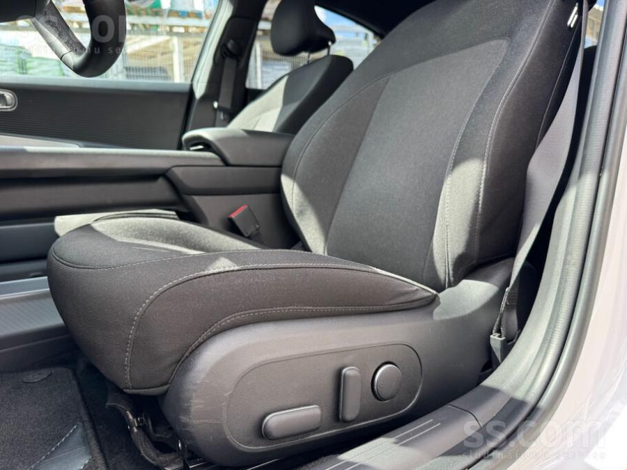 Balts Hyundai Ioniq 2024 Rīga, ar dzinēja tilpumu 0.00 L un nobraukumu 22 tūkst. km par 32900 €, foto 15 vietnē AUTOMOTO.COM.LV
