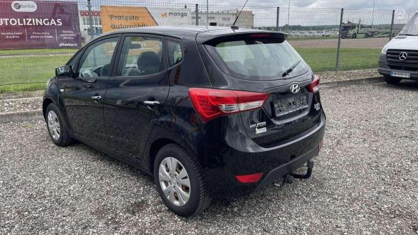 Black Hyundai ix20 2014 in Marijampole, with an engine capacity of 1.58 L and mileage of 144 thousand km for 4490 €, photo 8 on AUTOMOTO.COM.LV