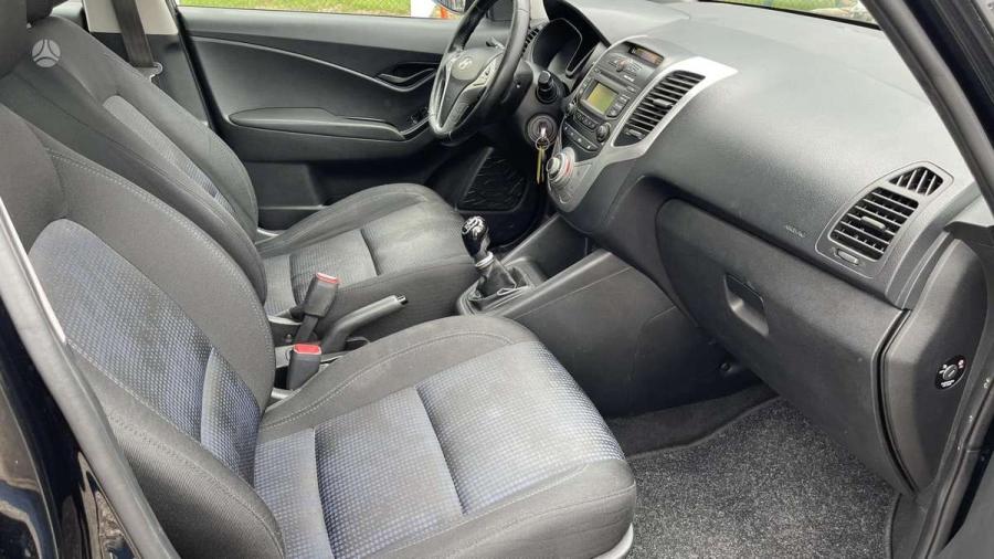 Melns Hyundai ix20 2014 Marijampole, ar dzinēja tilpumu 1.58 L un nobraukumu 144 tūkst. km par 4490 €, foto 17 vietnē AUTOMOTO.COM.LV
