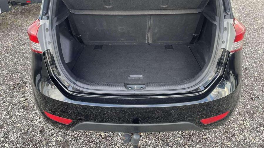 Melns Hyundai ix20 2014 Marijampole, ar dzinēja tilpumu 1.58 L un nobraukumu 144 tūkst. km par 4490 €, foto 20 vietnē AUTOMOTO.COM.LV