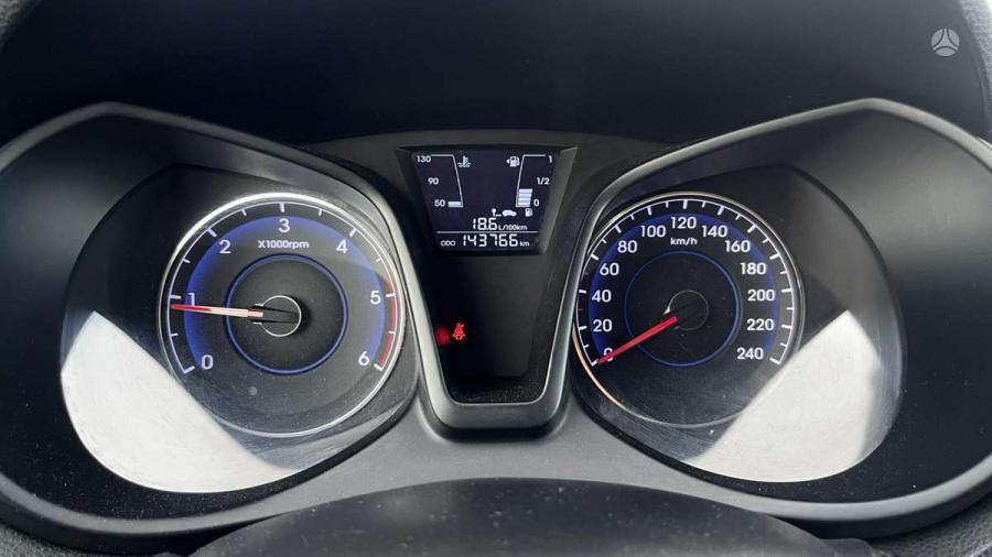 Melns Hyundai ix20 2014 Marijampole, ar dzinēja tilpumu 1.58 L un nobraukumu 144 tūkst. km par 4490 €, foto 28 vietnē AUTOMOTO.COM.LV