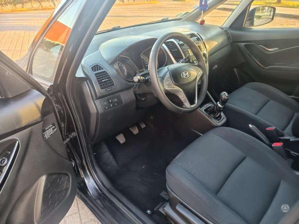 Melns Hyundai ix20 2012 Tauragė, ar dzinēja tilpumu 1.35 L un nobraukumu 226 tūkst. km par 3000 €, foto 11 vietnē AUTOMOTO.COM.LV