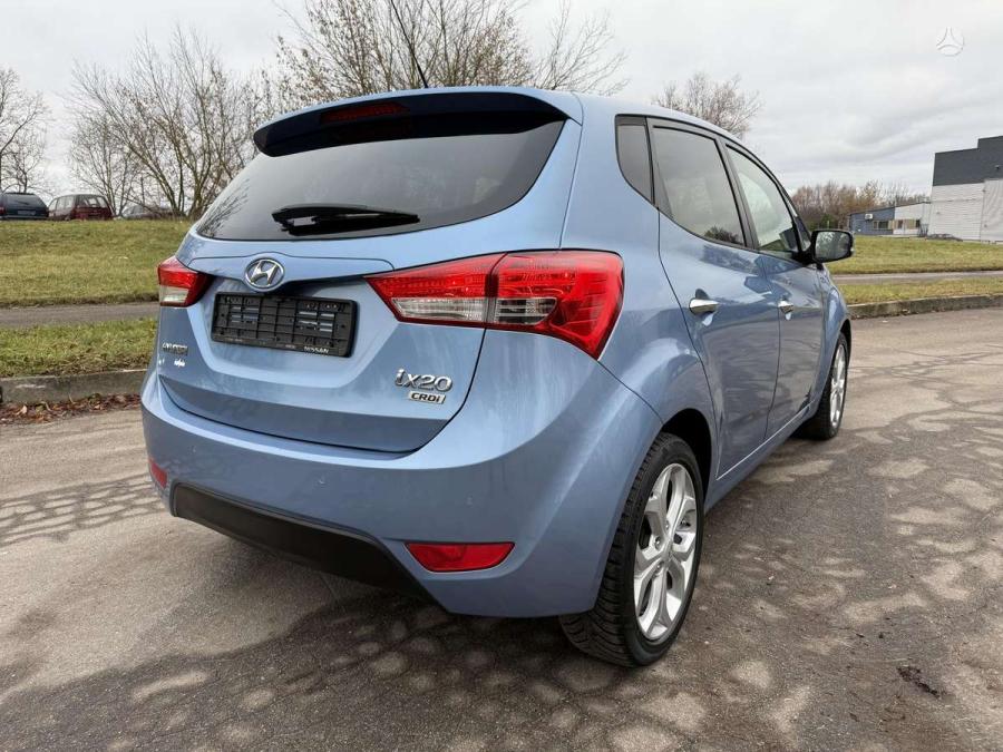 Blue Hyundai ix20 2010 in Siauliai, with an engine capacity of 1.40 L and mileage of 157 thousand km for 3850 €, photo 6 on AUTOMOTO.COM.LV