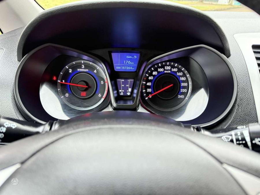 Blue Hyundai ix20 2010 in Siauliai, with an engine capacity of 1.40 L and mileage of 157 thousand km for 3850 €, photo 17 on AUTOMOTO.COM.LV