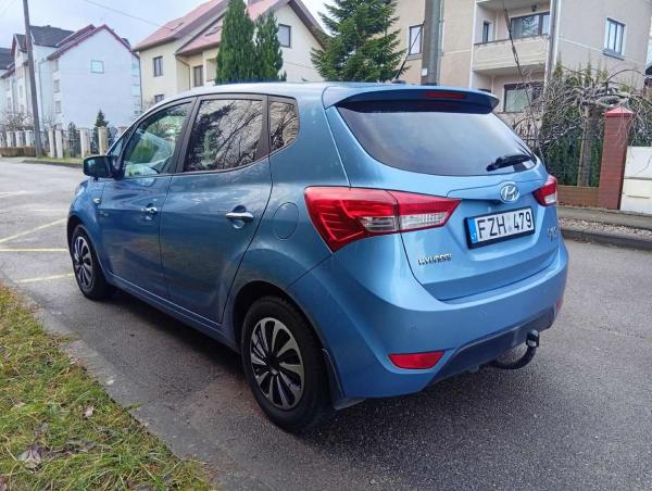 Blue Hyundai ix20 2012 in Klaipeda, with an engine capacity of 1.40 L and mileage of 169 thousand km for 3590 €, photo 2 on AUTOMOTO.COM.LV