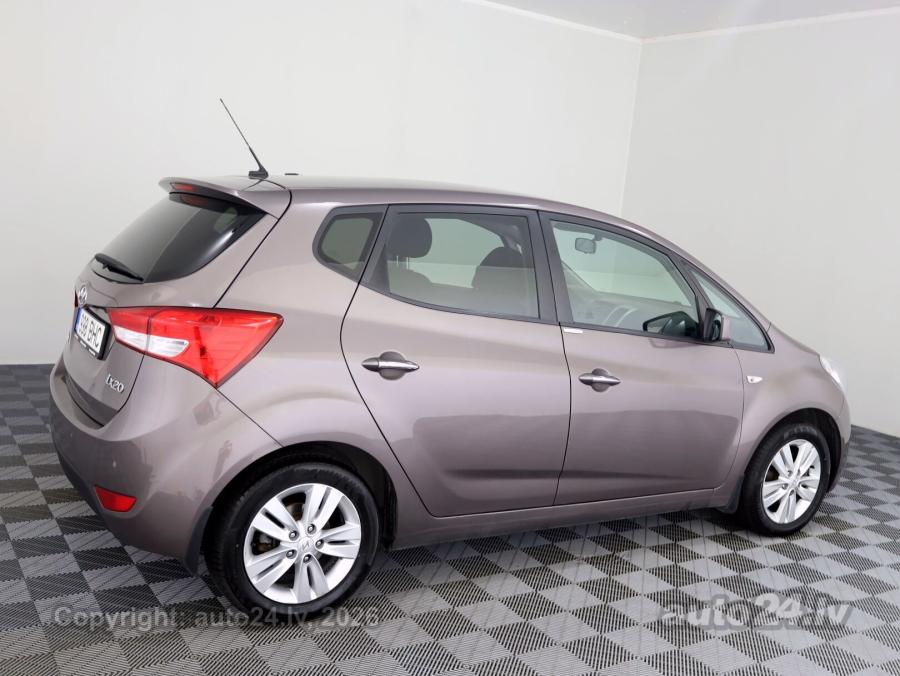 Коричневый Хендай ix20 2011 в Таллин, объемом двигателя 1.60 л и пробегом 168 тыс. км за 3799 €, фото 4 на AUTOMOTO.COM.LV