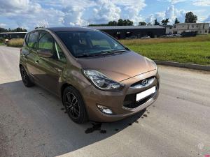 Brown Hyundai ix20 2013 in Vilnius, with an engine capacity of 1.59 L and mileage of 118 thousand km for 5100 €, photo  on AUTOMOTO.COM.LV
