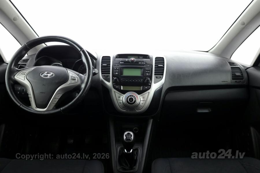 Pelēks Hyundai ix20 2011 Tallina, ar dzinēja tilpumu 1.40 L un nobraukumu 243 tūkst. km par 2599 €, foto 6 vietnē AUTOMOTO.COM.LV
