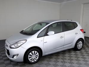 Pelēks Hyundai ix20 2011 Tallina, ar dzinēja tilpumu 1.40 L un nobraukumu 243 tūkst. km par 2199 €, foto 3 vietnē AUTOMOTO.COM.LV