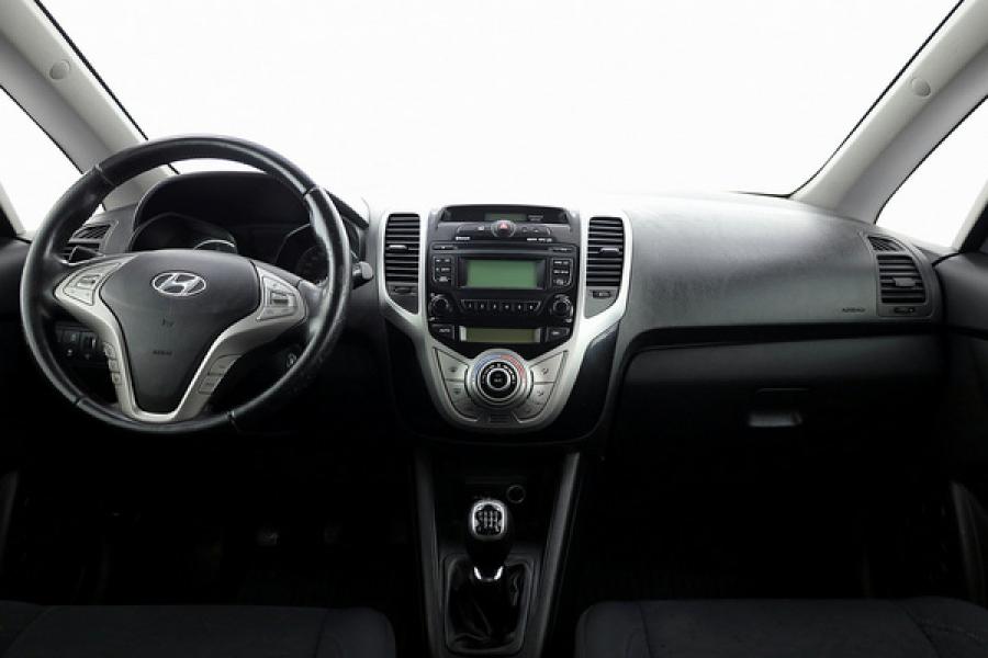 Pelēks Hyundai ix20 2011 Tallina, ar dzinēja tilpumu 1.40 L un nobraukumu 243 tūkst. km par 2199 €, foto 6 vietnē AUTOMOTO.COM.LV
