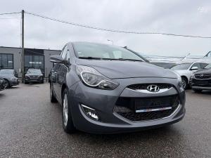 Grey Hyundai ix20 2011 in Kaunas, with an engine capacity of 1.59 L and mileage of 227 thousand km for 5700 €, photo 3 on AUTOMOTO.COM.LV