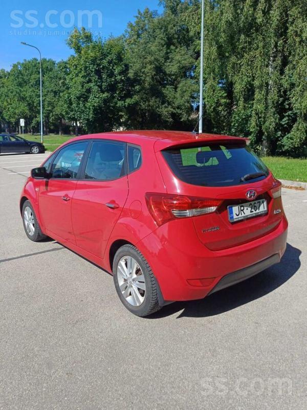 Red Hyundai ix20 2014 in Jelgava, with an engine capacity of 1.60 L and mileage of 152 thousand km for 3900 €, photo 9 on AUTOMOTO.COM.LV