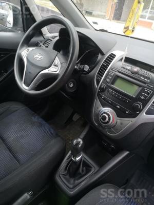 White Hyundai ix20 2010 in Preili, with an engine capacity of 1.60 L and mileage of 138 thousand km for 2500 €, photo 4 on AUTOMOTO.COM.LV